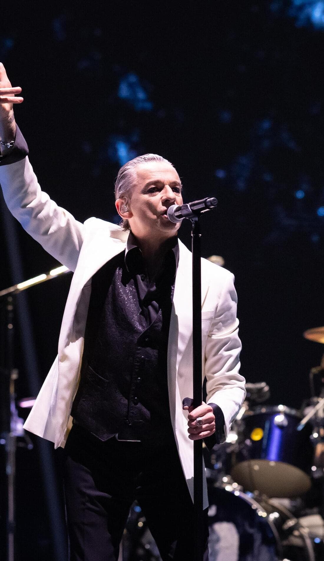 Depeche Mode Concerts Tickets, 2023 Tour Dates & Locations | SeatGeek